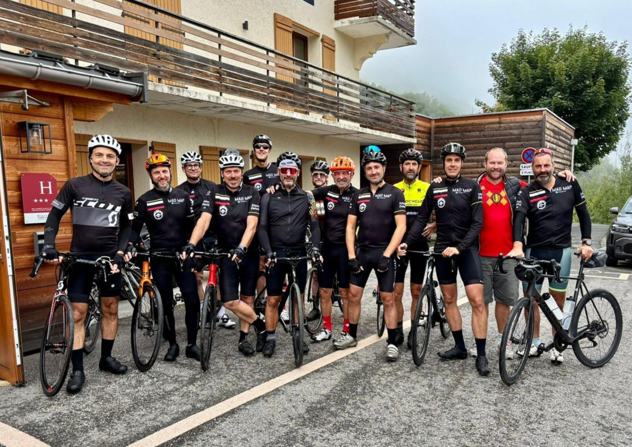 Route des Grandes Alpes à vélo : pourquoi faire étape à Saint-François ...
